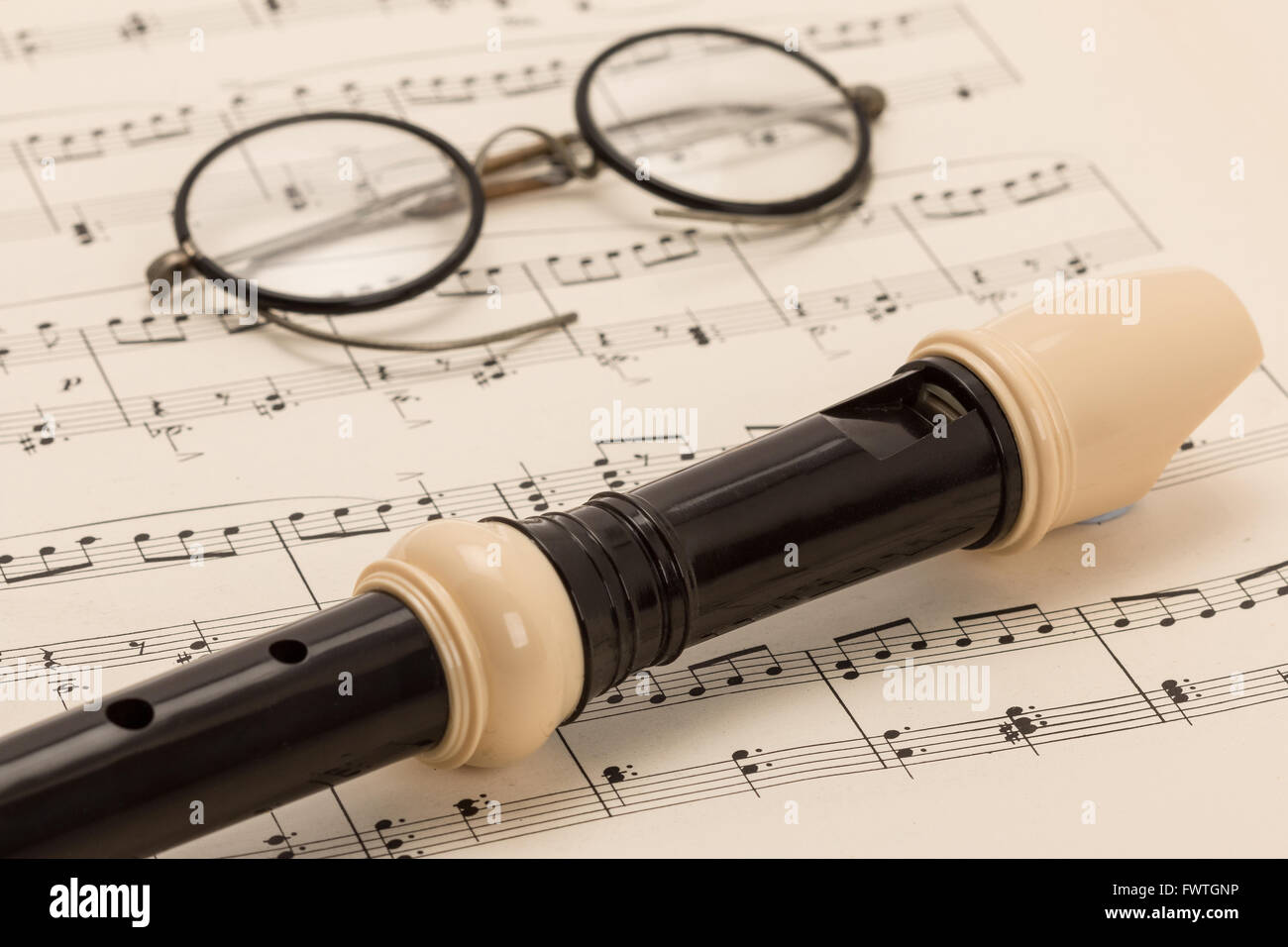 Recorder instrument hi-res stock photography and images - Alamy