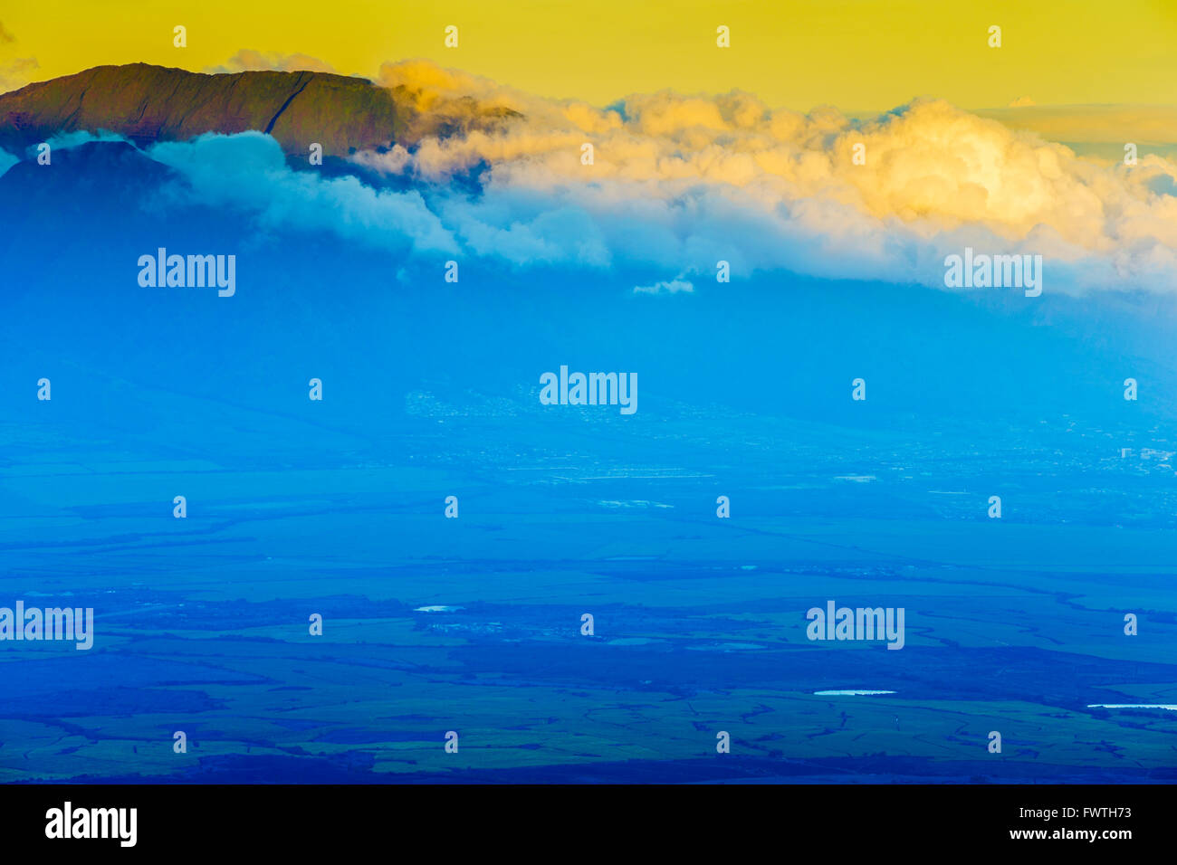 West Maui mountains and central Valley at dawn, Maui Stock Photo - Alamy