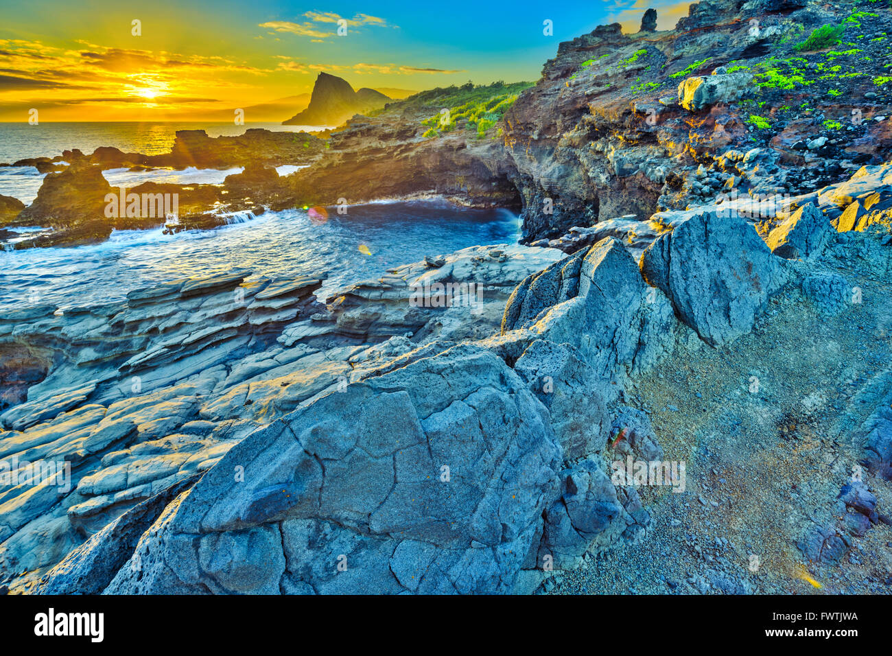 Maui, Hawaii sunset from a rocky coast Stock Photo - Alamy