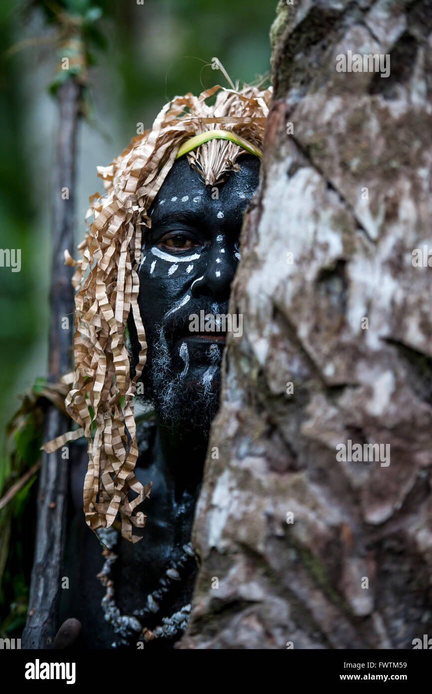 Papua new guinea face paint hi-res stock photography and images - Alamy