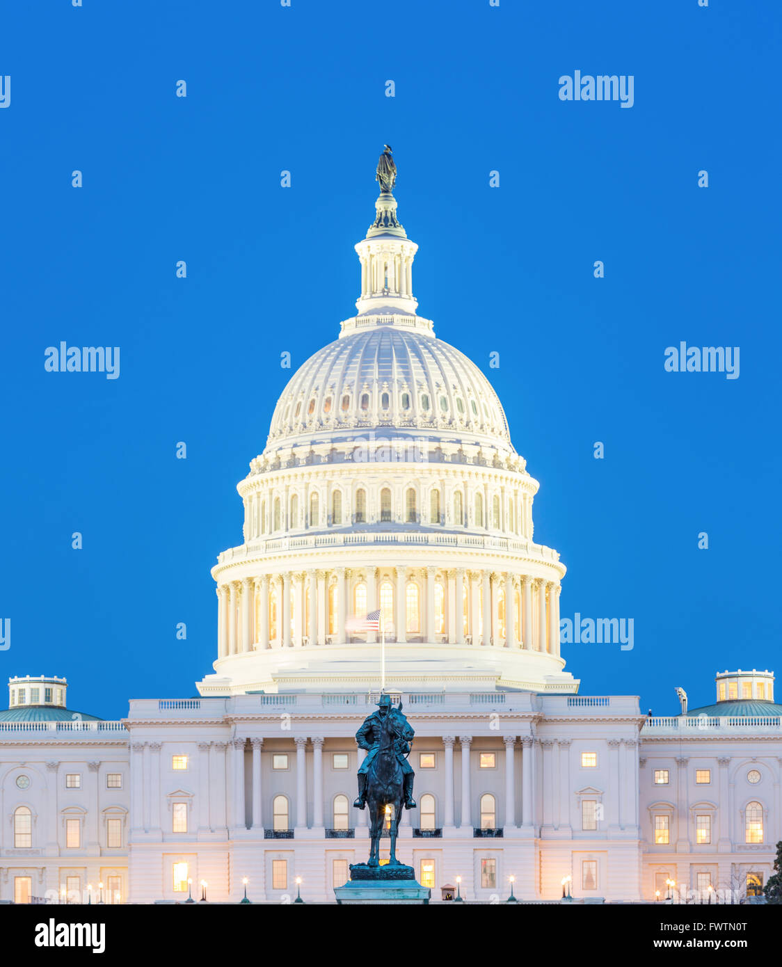 U.s. capitol building red sky hi-res stock photography and images - Alamy