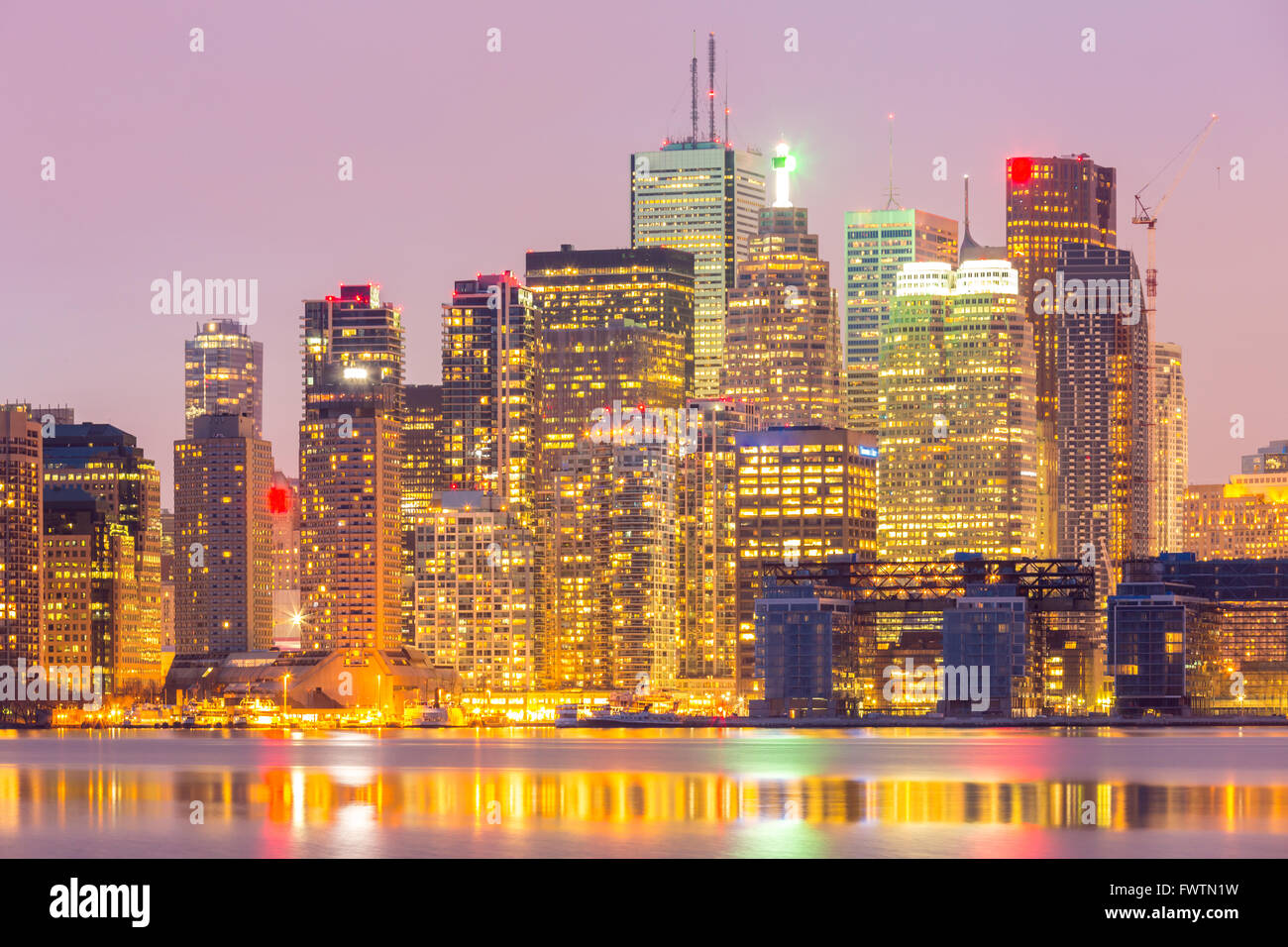 Toronto nightscape hi-res stock photography and images - Alamy