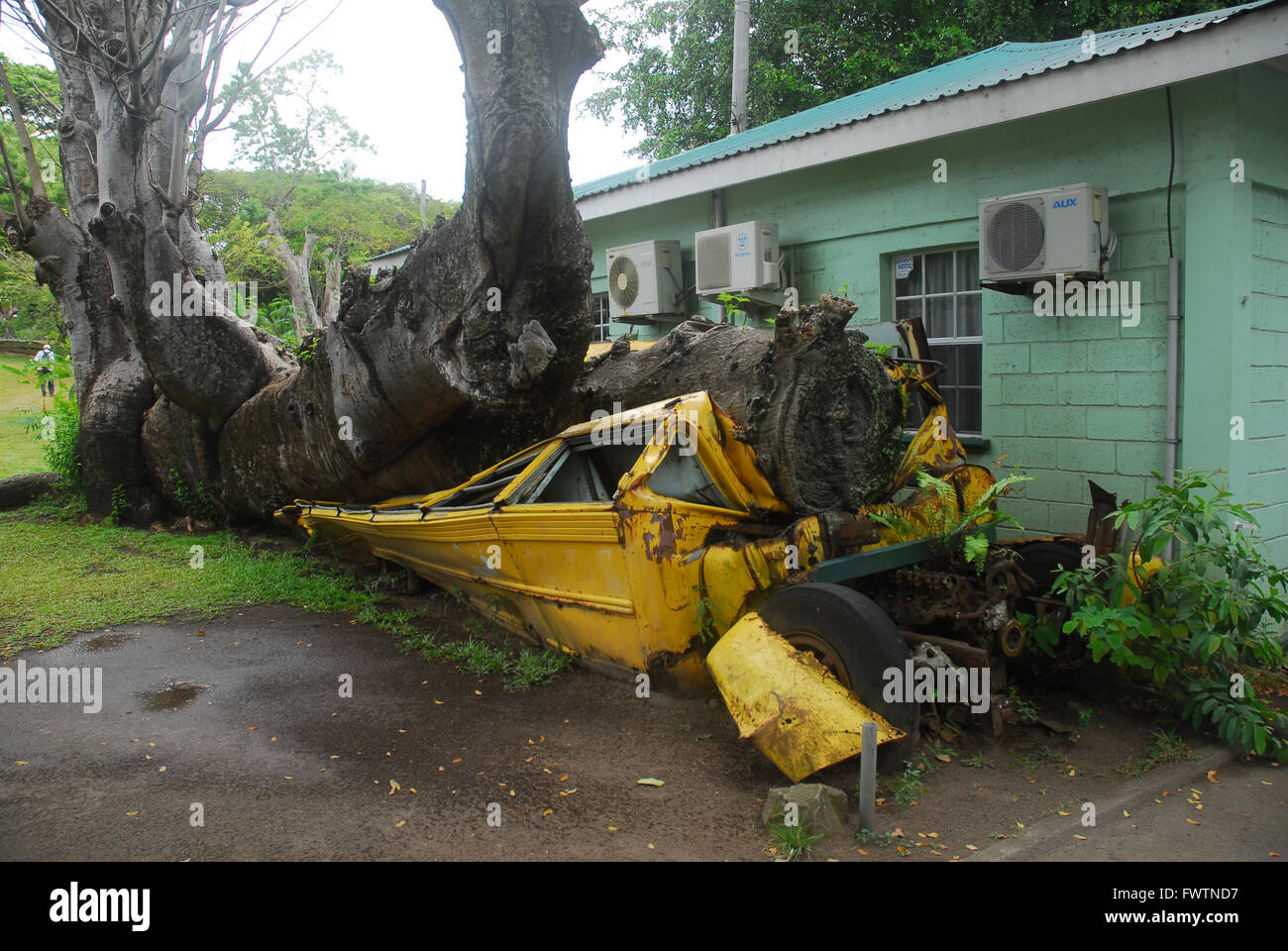 Bus crushed hi-res stock photography and images - Alamy