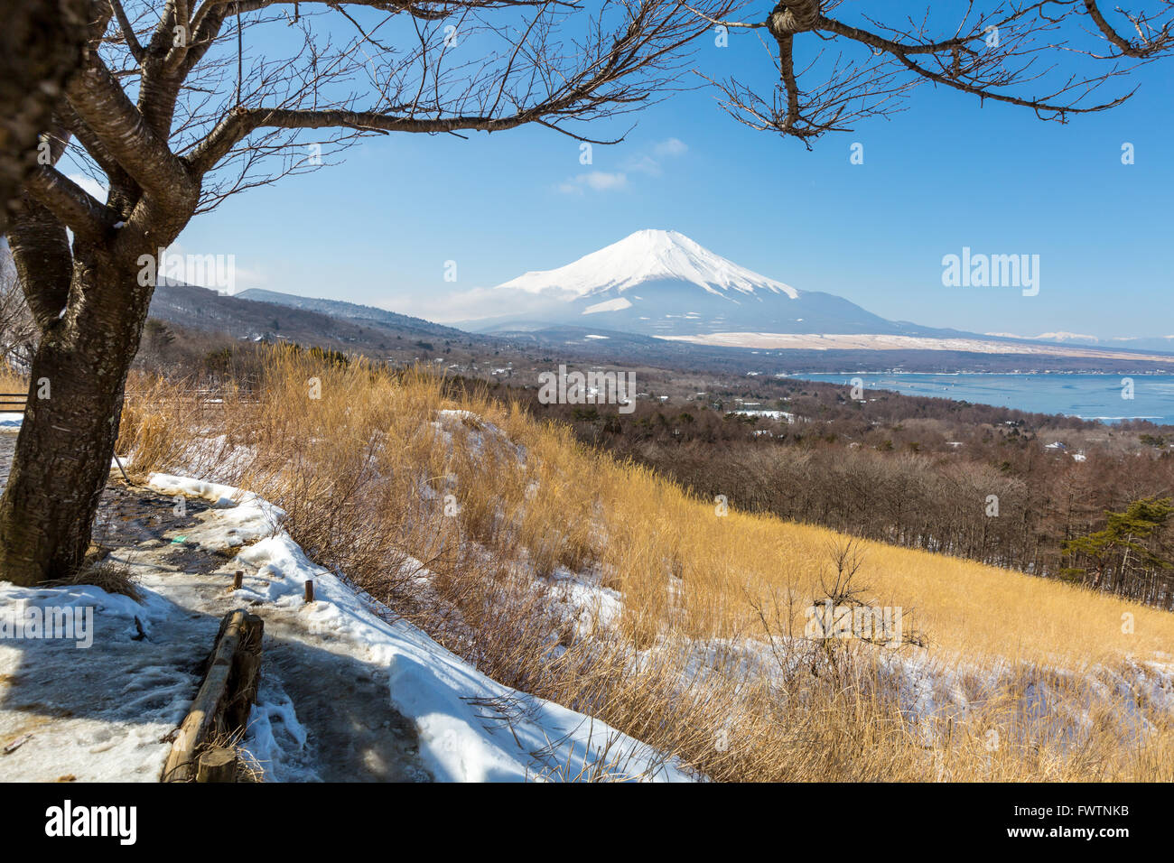 Aerial panorama view point of Mount Fuji at Yamanaka Lake in Winter ...