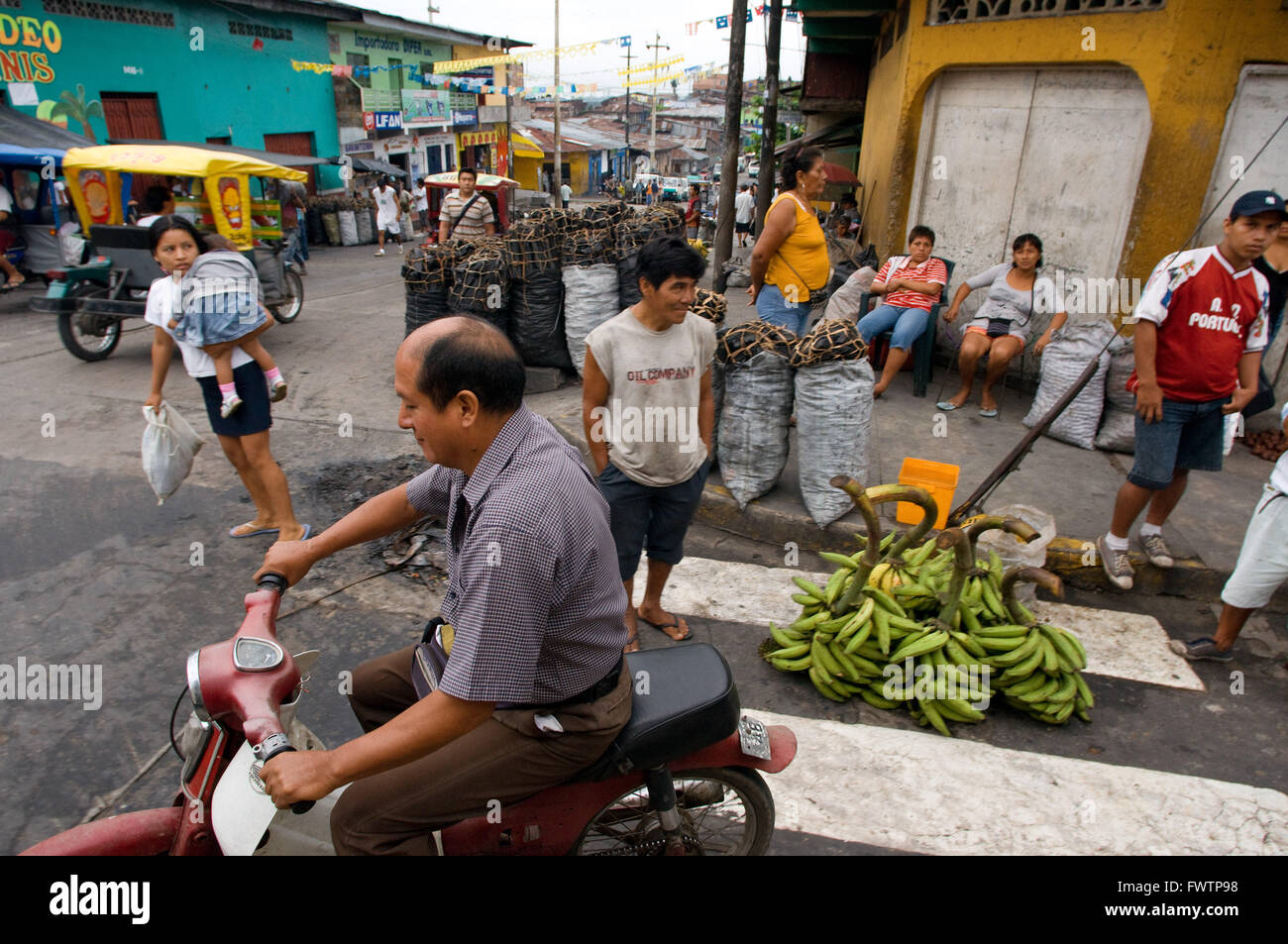 Peru amazon rainforest scene hi-res stock photography and images - Alamy