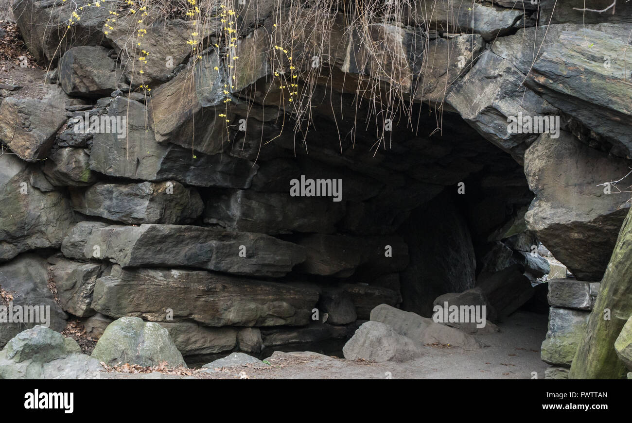 Gravity arch hi-res stock photography and images - Alamy