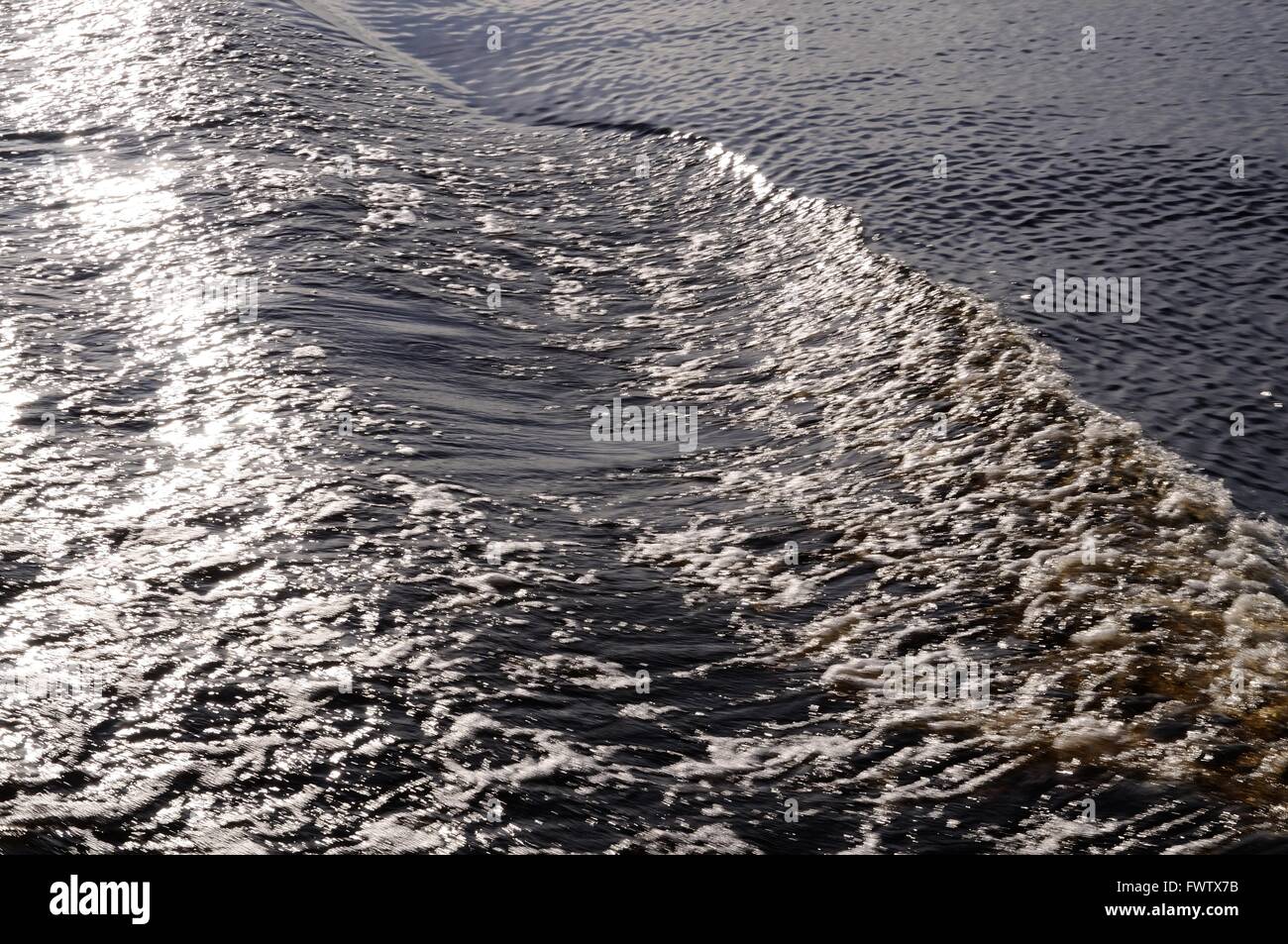 Boat wake water hi-res stock photography and images - Alamy