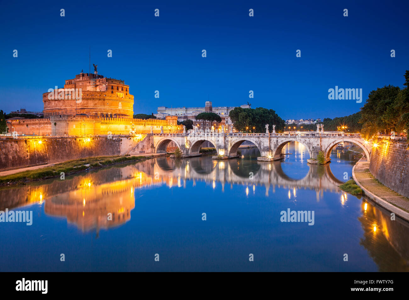 Holy angel castle bridge rome italy europe hi-res stock photography and ...