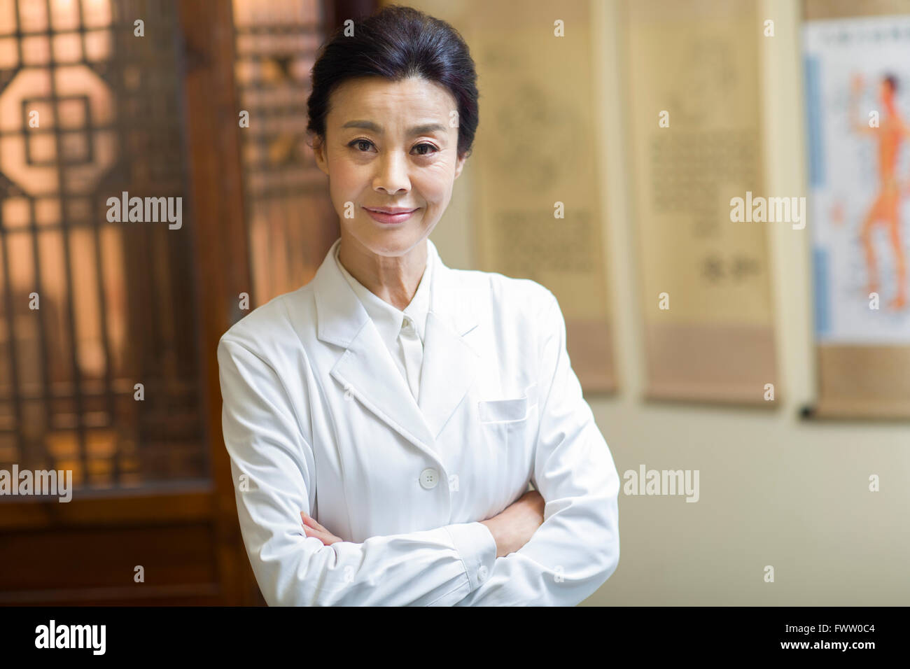 Portrait of female Chinese doctor Stock Photo - Alamy