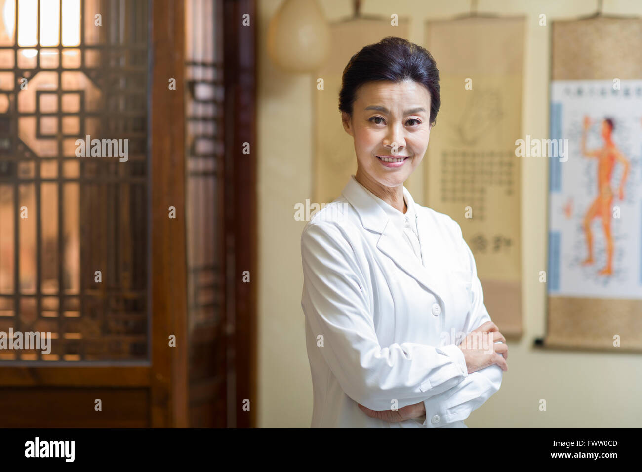 Portrait of female Chinese doctor Stock Photo - Alamy