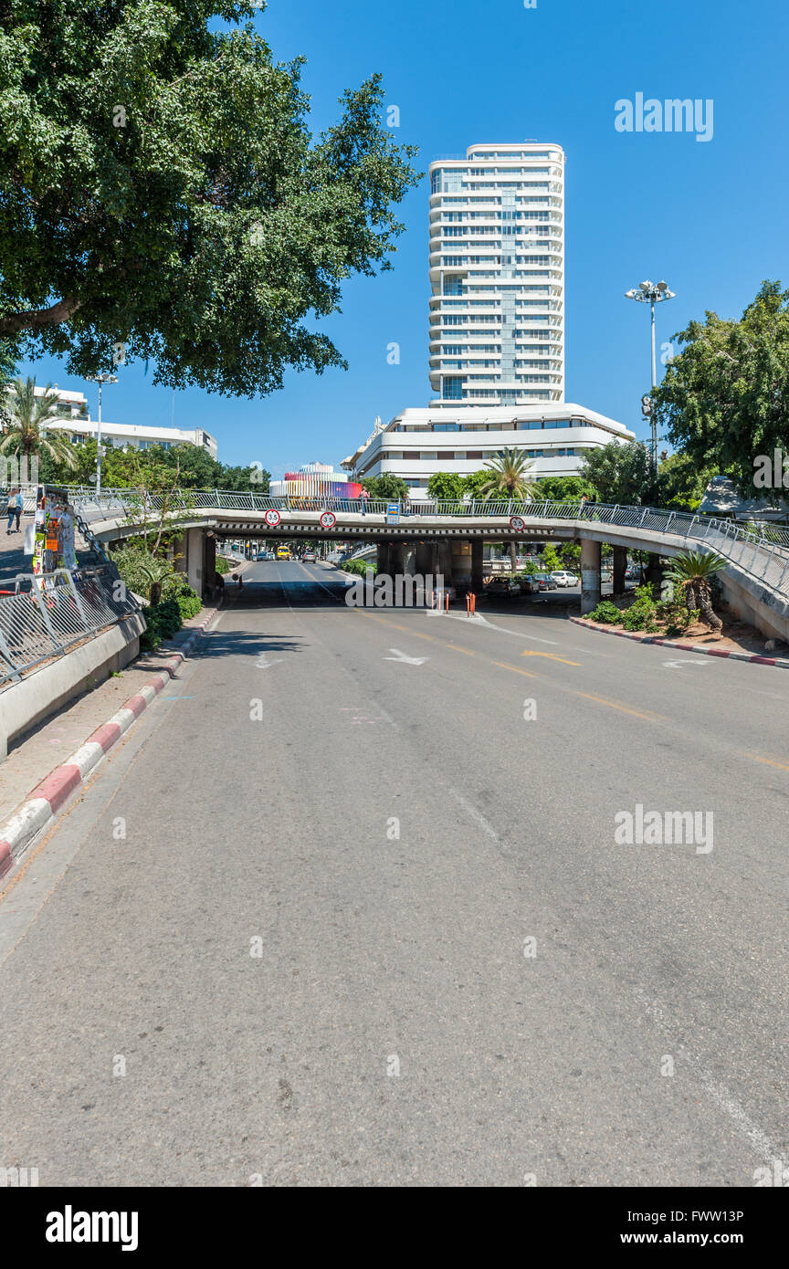 Israel, Tel Aviv - Dizengoff square Stock Photo - Alamy