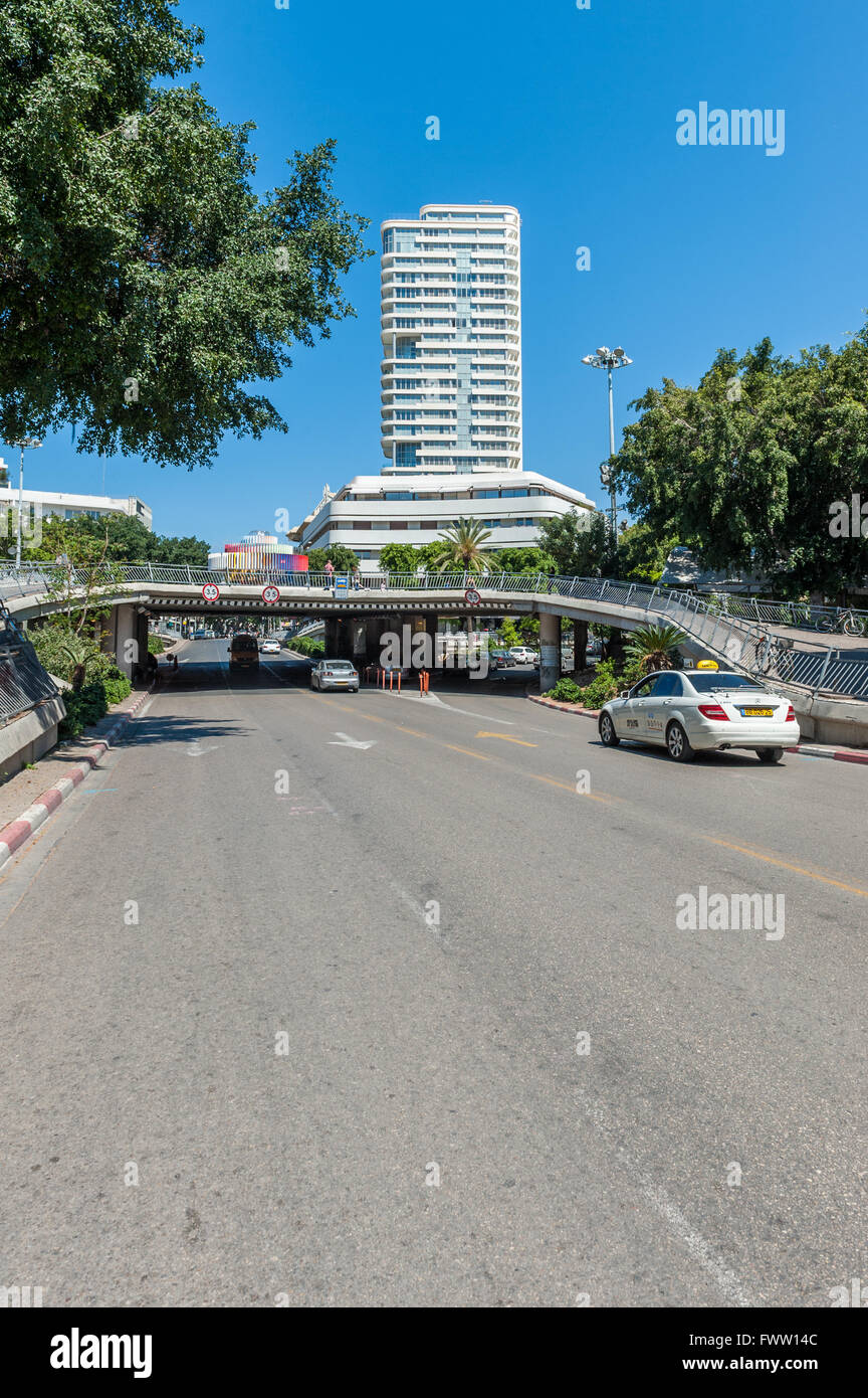 Israel, Tel Aviv - Dizengoff square Stock Photo - Alamy