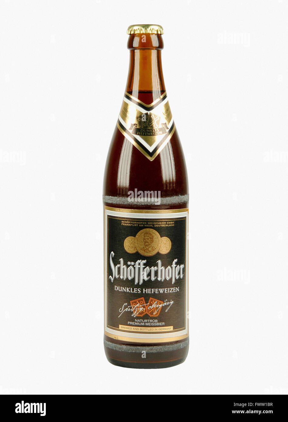 Schofferhofer Dunkles Hefeweizen beer bottle Stock Photo - Alamy