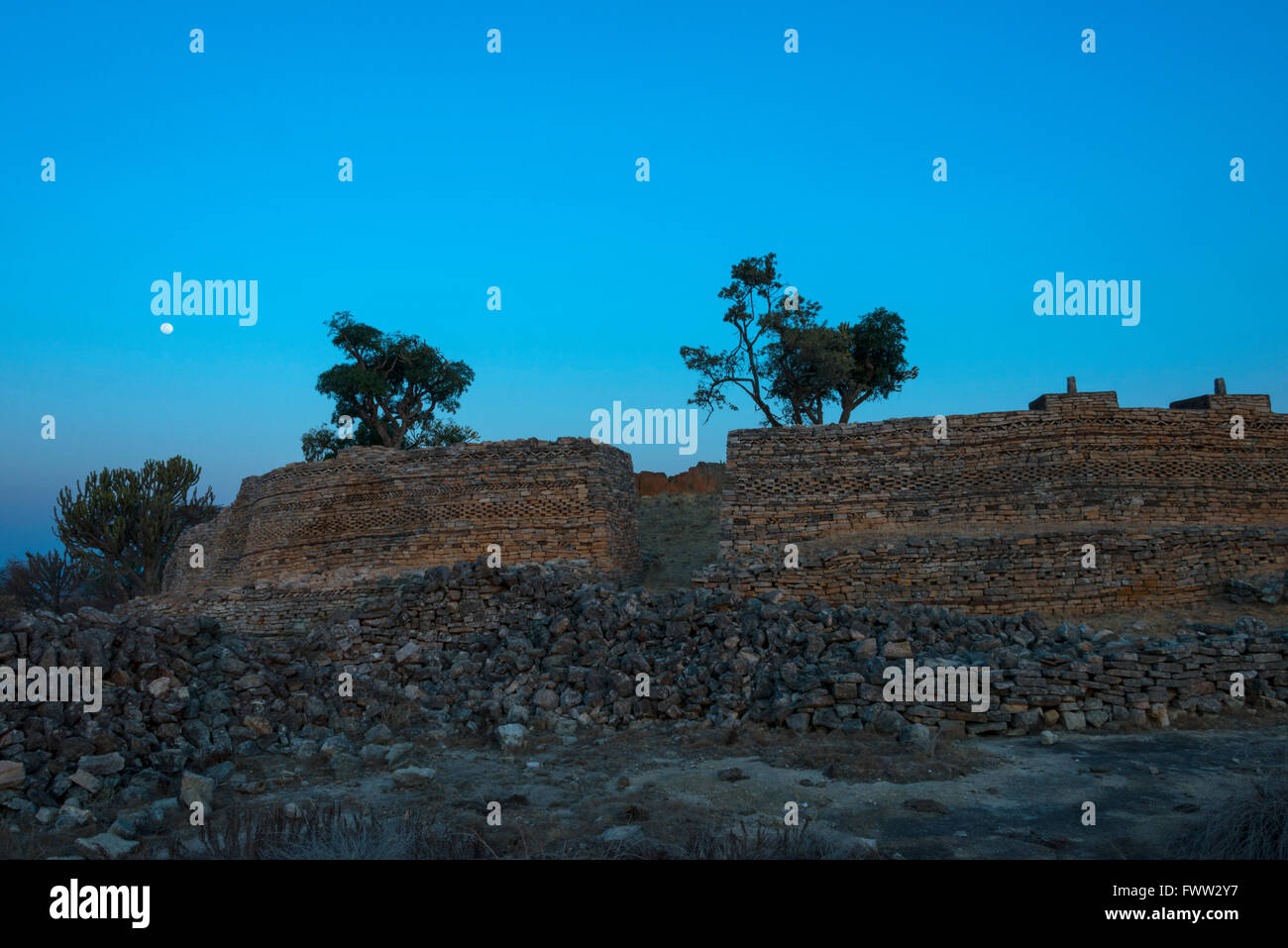 Naletale ruins in zimbabwe hi-res stock photography and images - Alamy