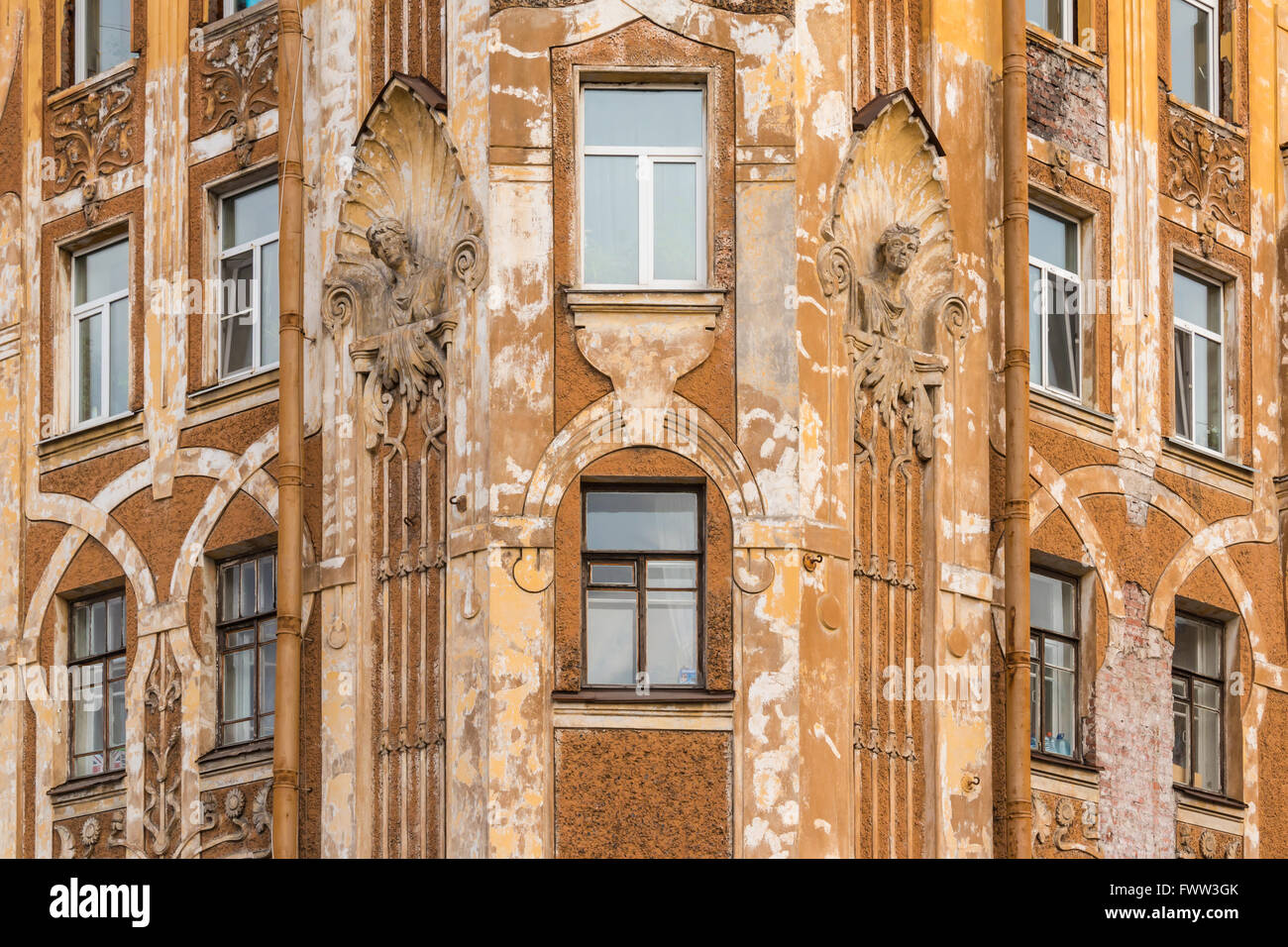 Gray brick building corner hi-res stock photography and images - Alamy