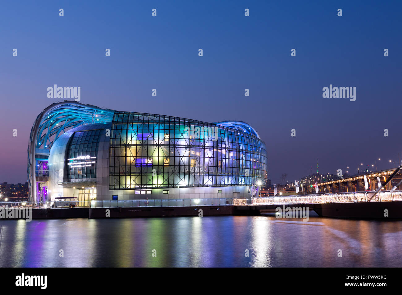 Night view and sunset at Banpo, Floating Islands Stock Photo - Alamy