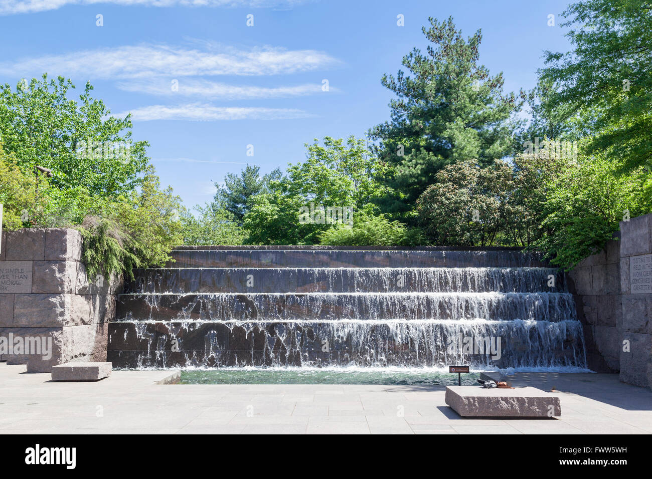 Fdr Memorial At Night