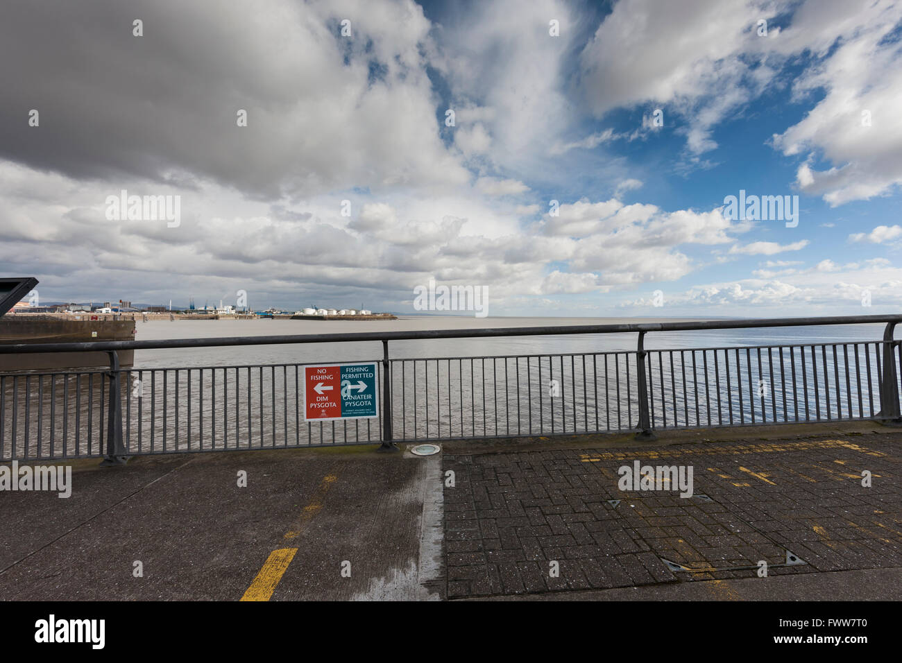 Penarth barrage and Cardiff Bay marina development Stock Photo - Alamy
