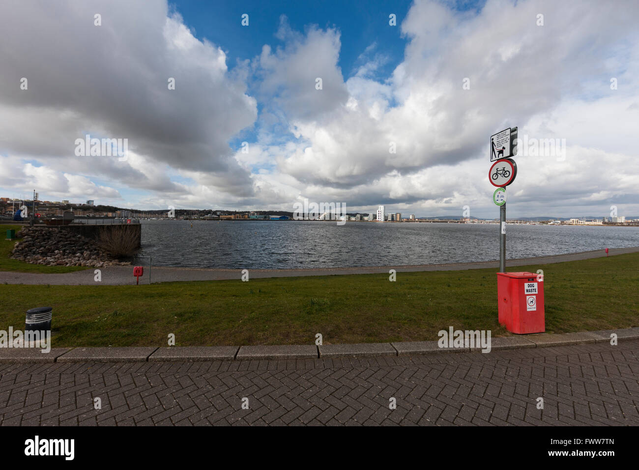 Penarth barrage and Cardiff Bay marina development Stock Photo - Alamy
