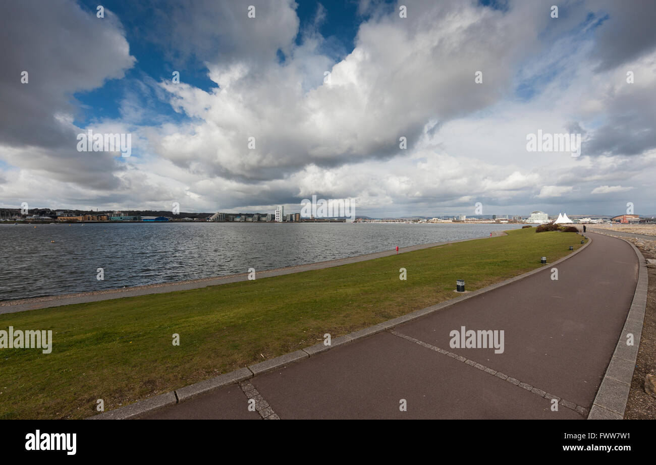 Penarth barrage and Cardiff Bay marina development Stock Photo - Alamy