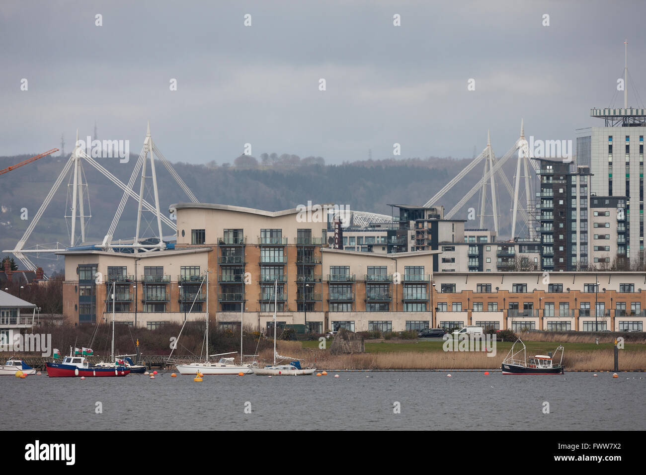 Penarth barrage and Cardiff Bay marina development Stock Photo - Alamy