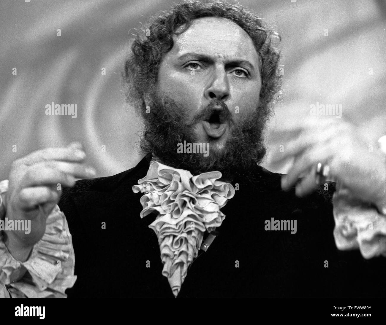 Deutscher Sänger Ivan Rebroff, Deutschland 1970er Jahre. German singer ...