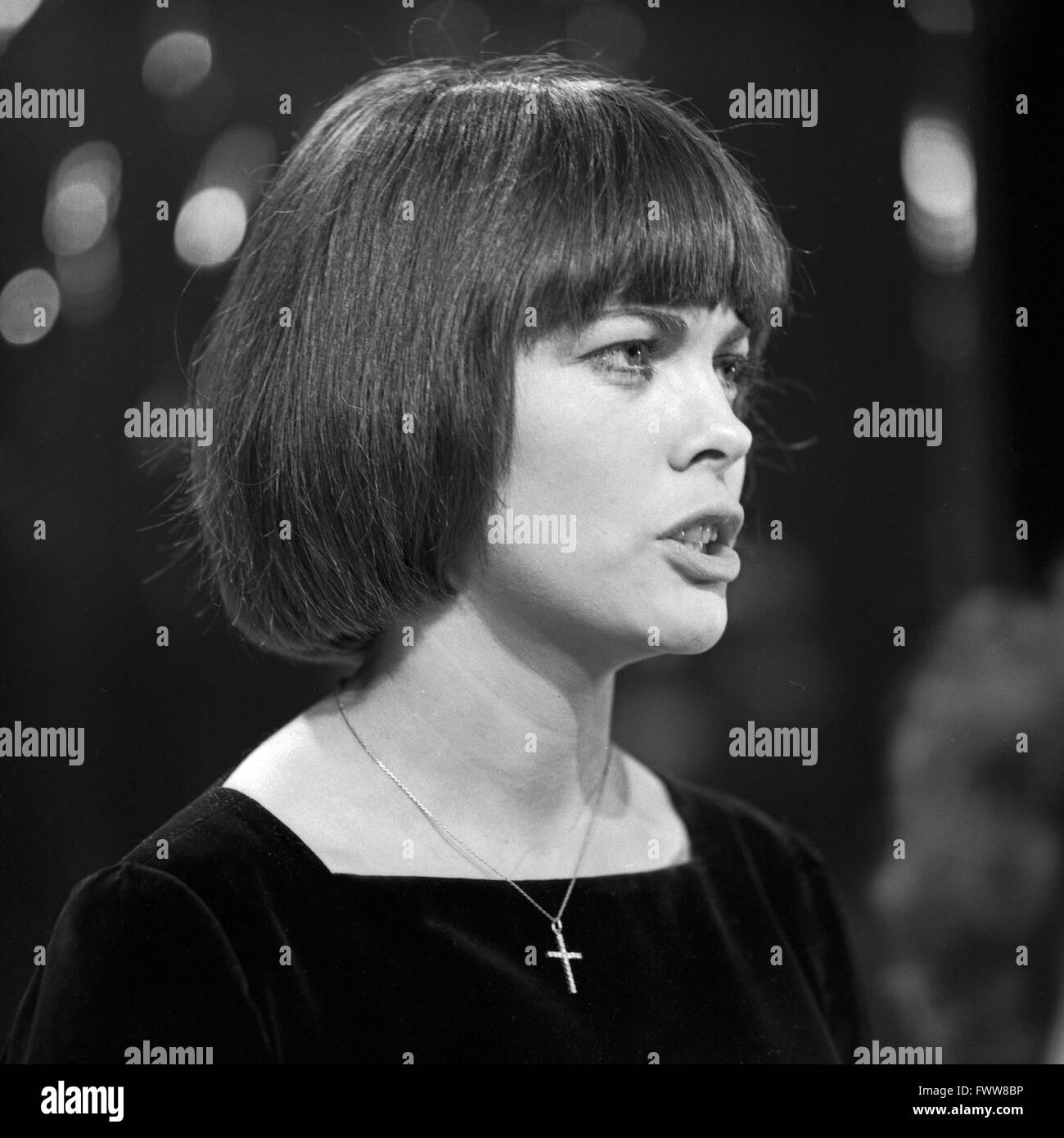 Französische Sängerin Mireille Mathieu, Deutschland 1960er Jahre ...