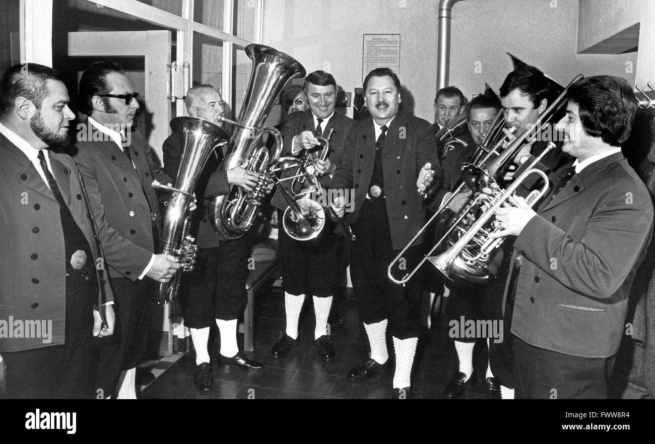 Deutscher Komponist und Dirigent Ernst Mosch und seine Original ...