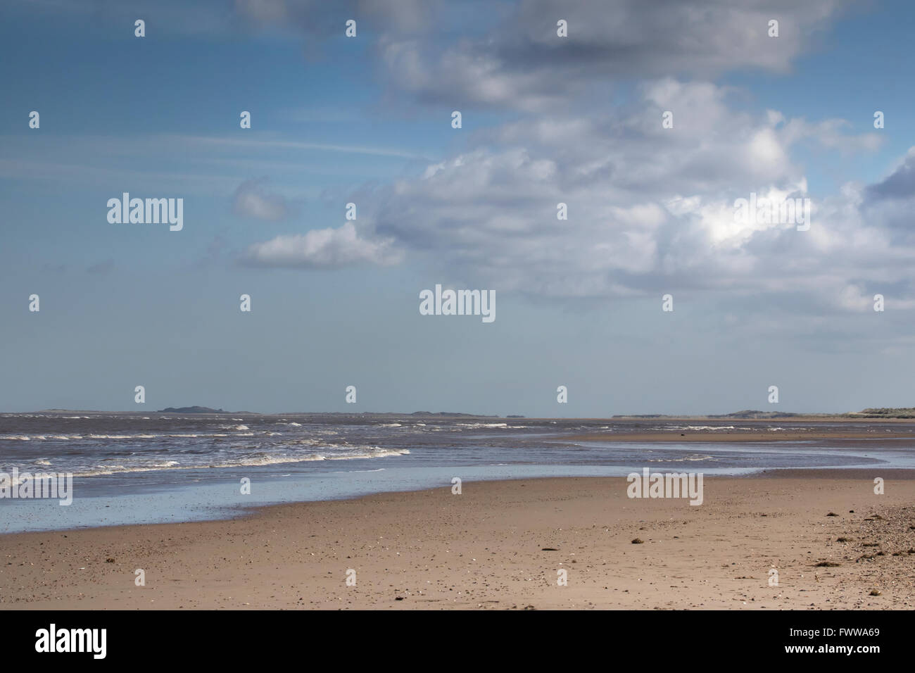 Wide open spaces, sun, sea and sand, on North Norfolk coast Stock Photo ...
