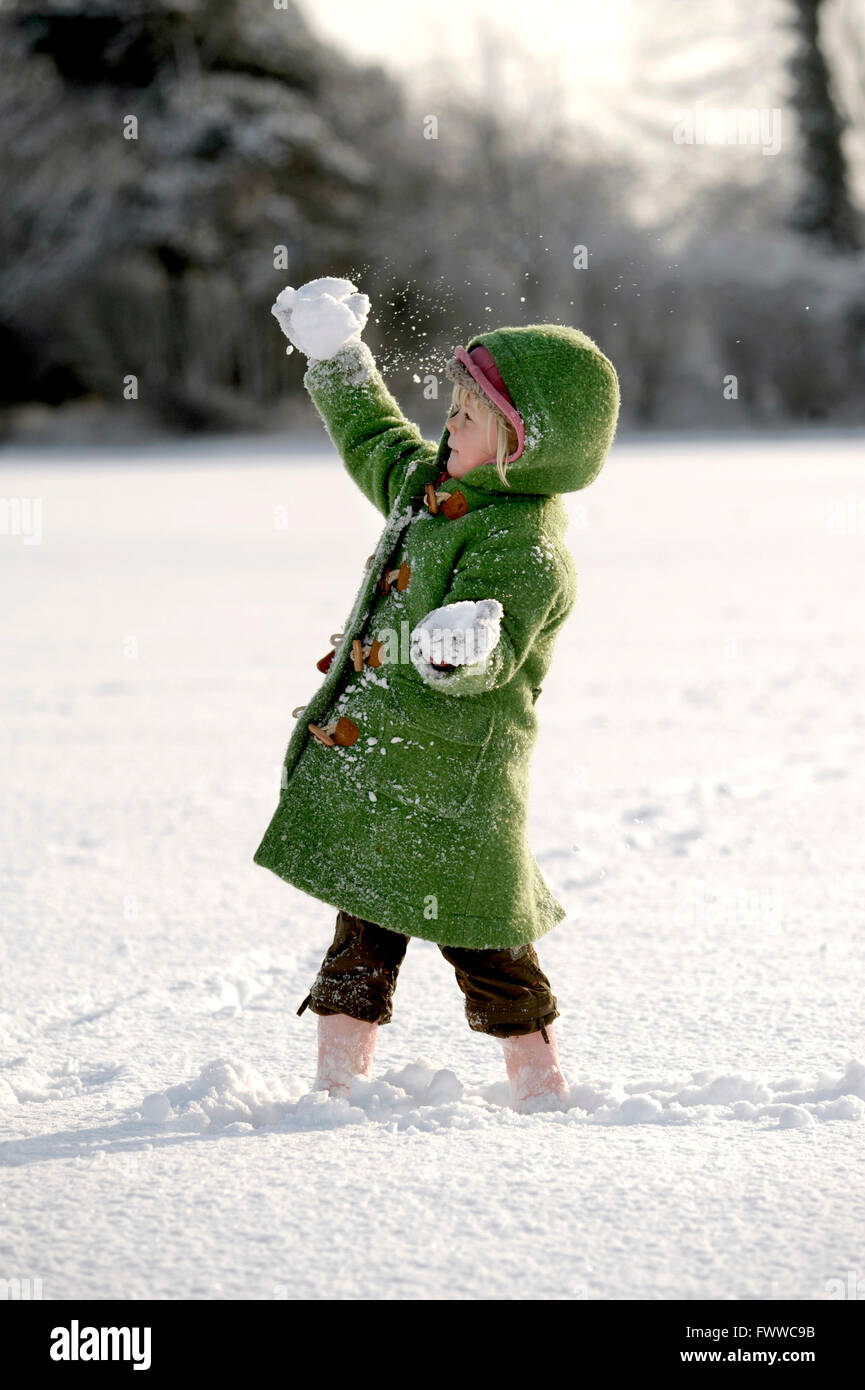 Child snowball hi-res stock photography and images - Alamy