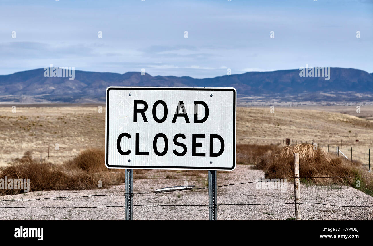 Exit closed sign hi-res stock photography and images - Alamy