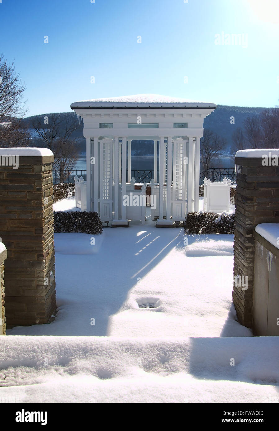 Front structure hi-res stock photography and images - Alamy