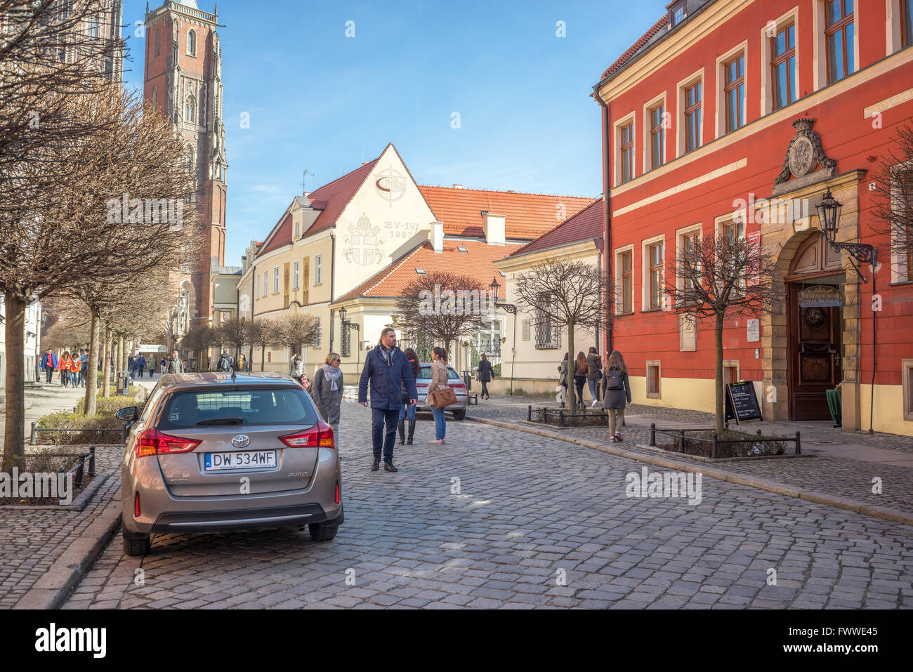 Katedralna street Ostrow Tumski Wroclaw St Joh's Cathedral Stock Photo - Alamy