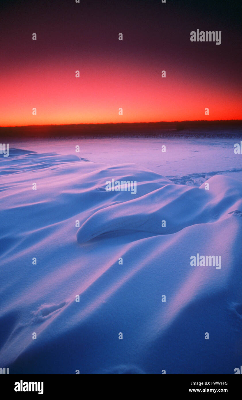 Serene snowscape hi-res stock photography and images - Alamy