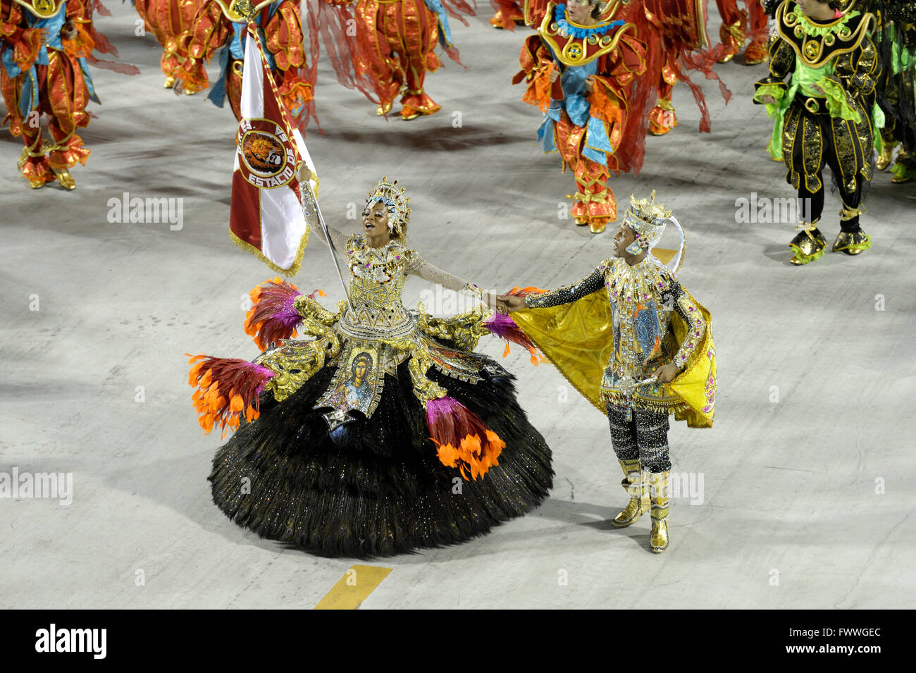 Samba dancers brazilian flag hi-res stock photography and images - Alamy