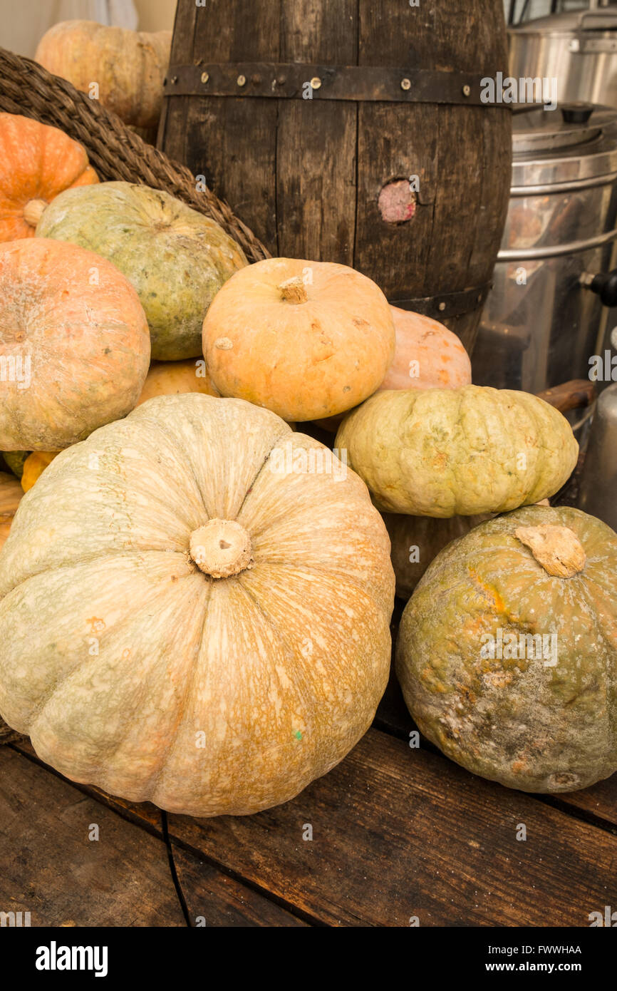 Assorted pumpkins on a street market stall Stock Photo - Alamy