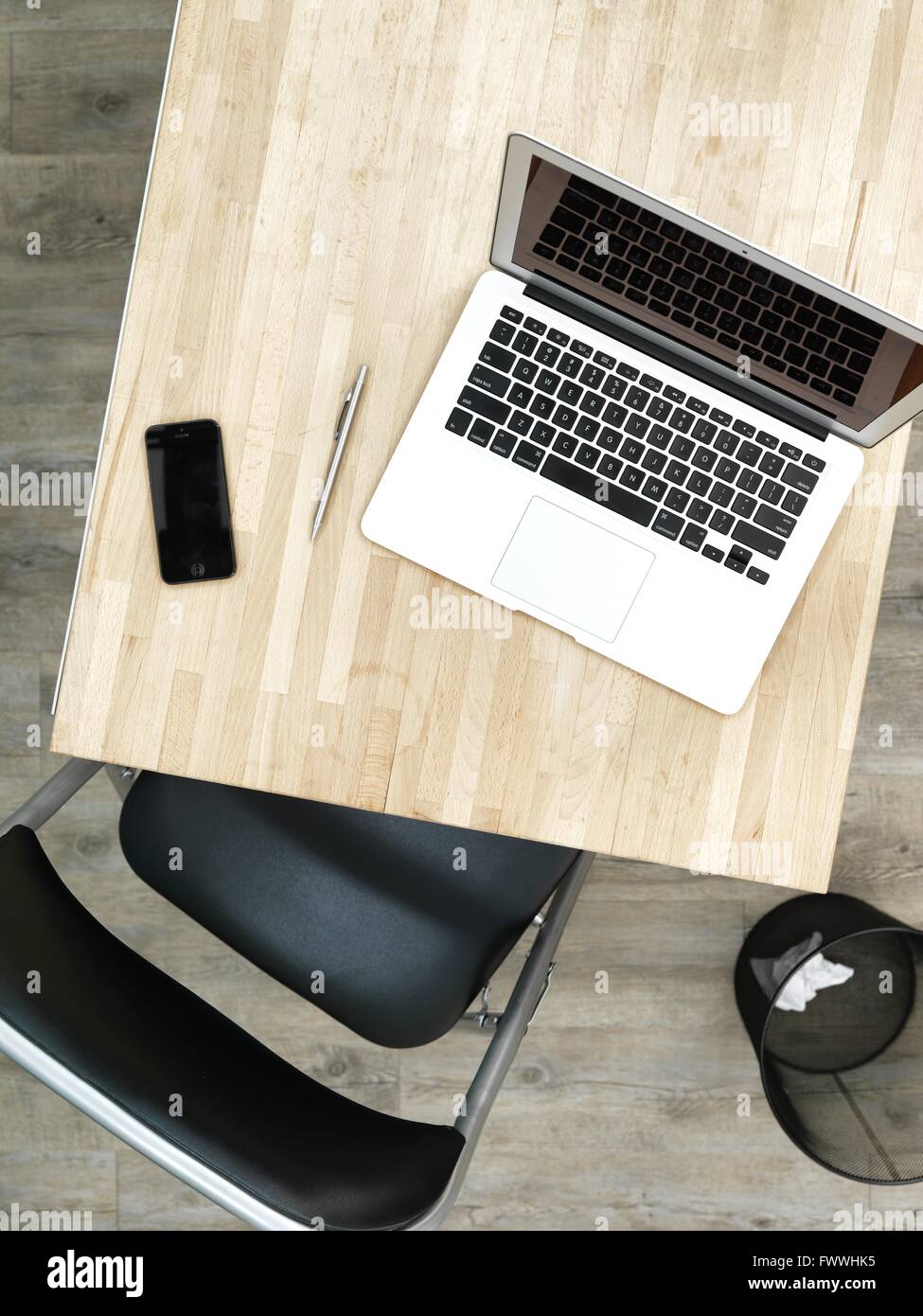 A studio photo of a workplace office desk Stock Photo - Alamy