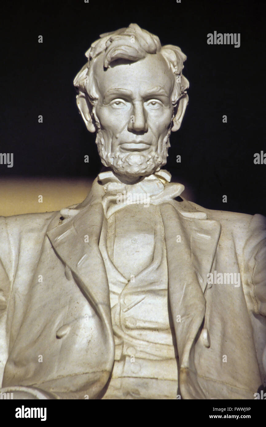 Lincoln memorial with lincoln statue hi-res stock photography and ...