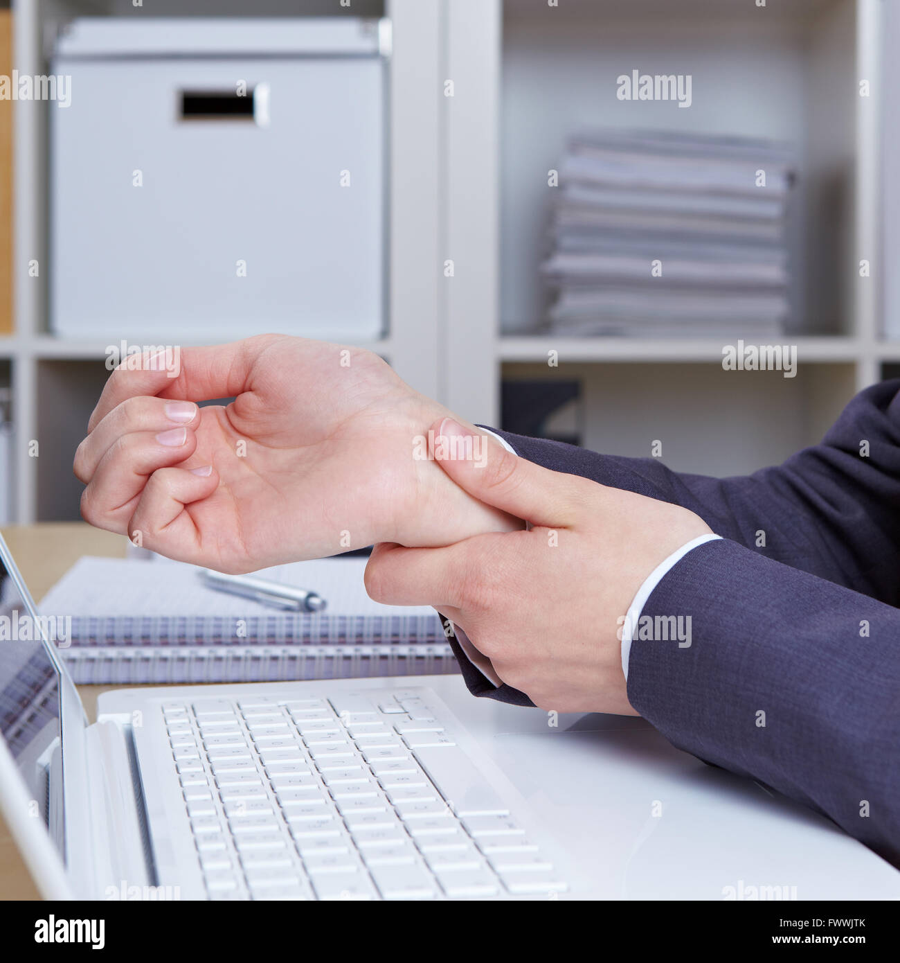 Carpal tunnel syndrome hi-res stock photography and images - Alamy