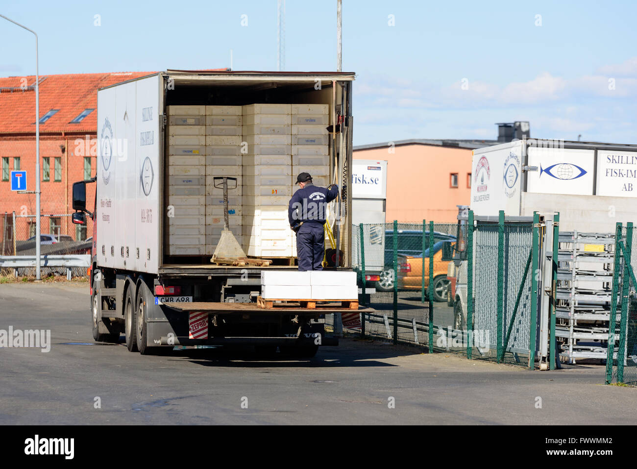 Loading crates truck hi-res stock photography and images - Alamy