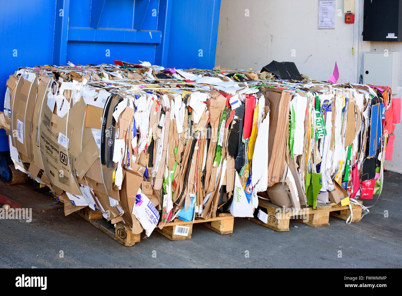Recycling cardboard hi-res stock photography and images - Alamy
