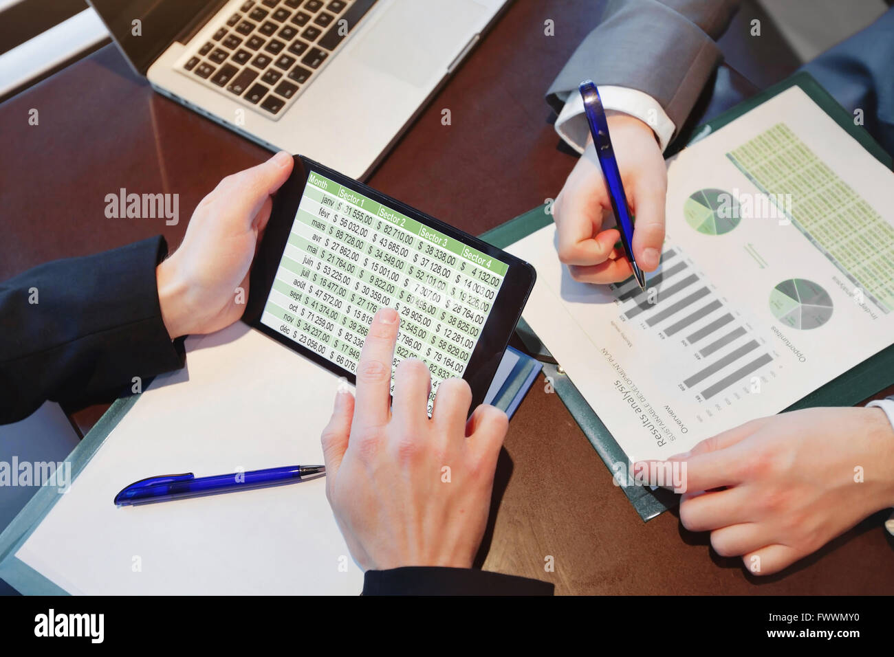 Team of the month hi-res stock photography and images - Alamy