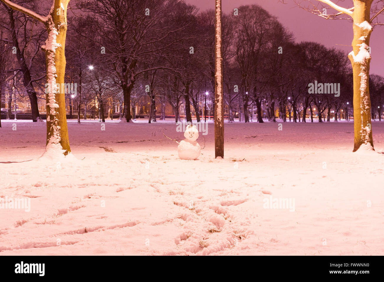 Edinburgh night path hi-res stock photography and images - Alamy