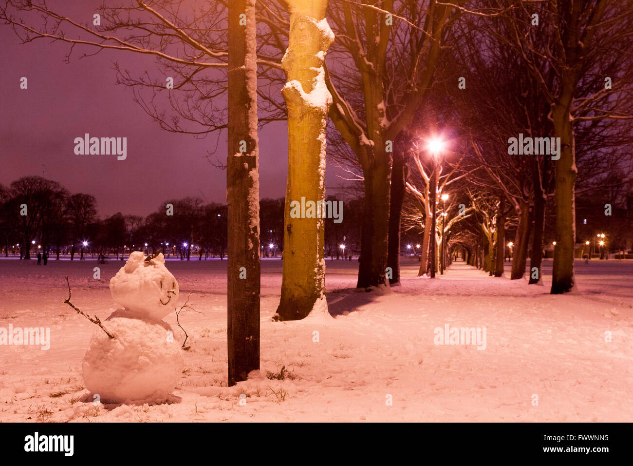 Snowman seen next to path in Meadow Park in Edinburgh. Photos by Pako ...