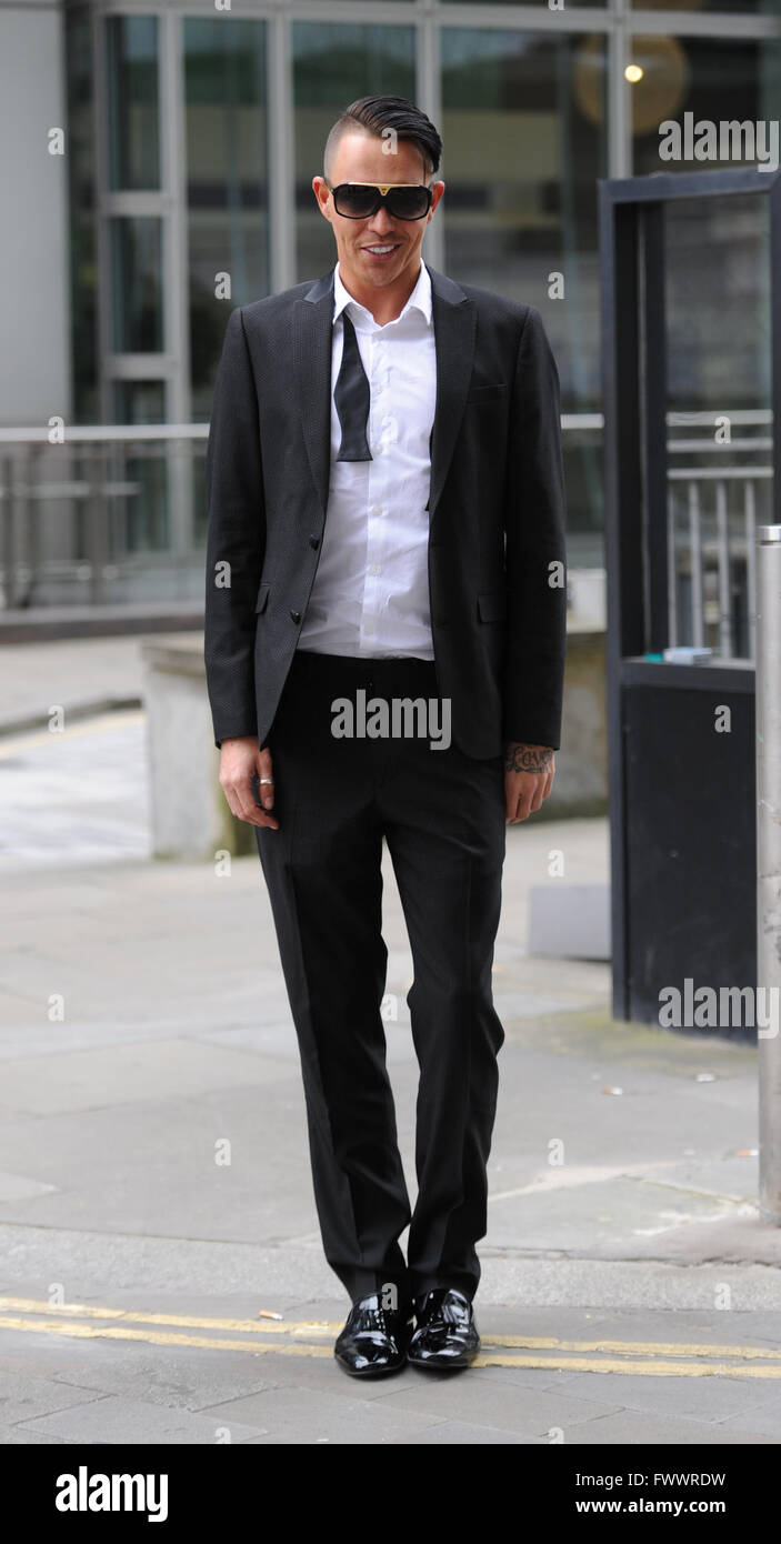 TOWIE cast arrive in costume for the filming of 'The Great Gatsby' in ...