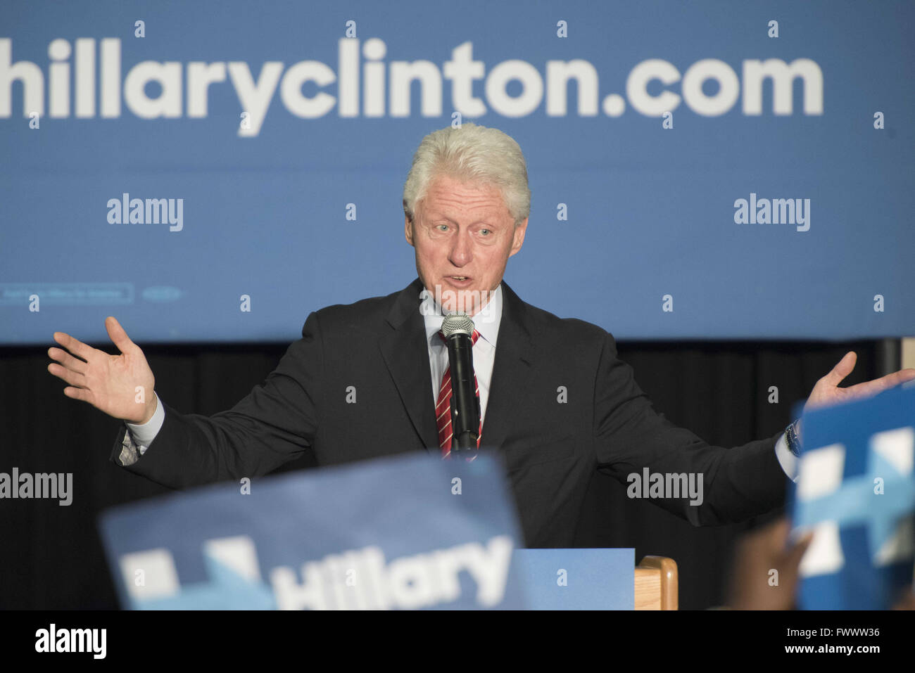 Philadelphia, Pennsylvania, USA. 7th Apr, 2016. Former President, BILL ...