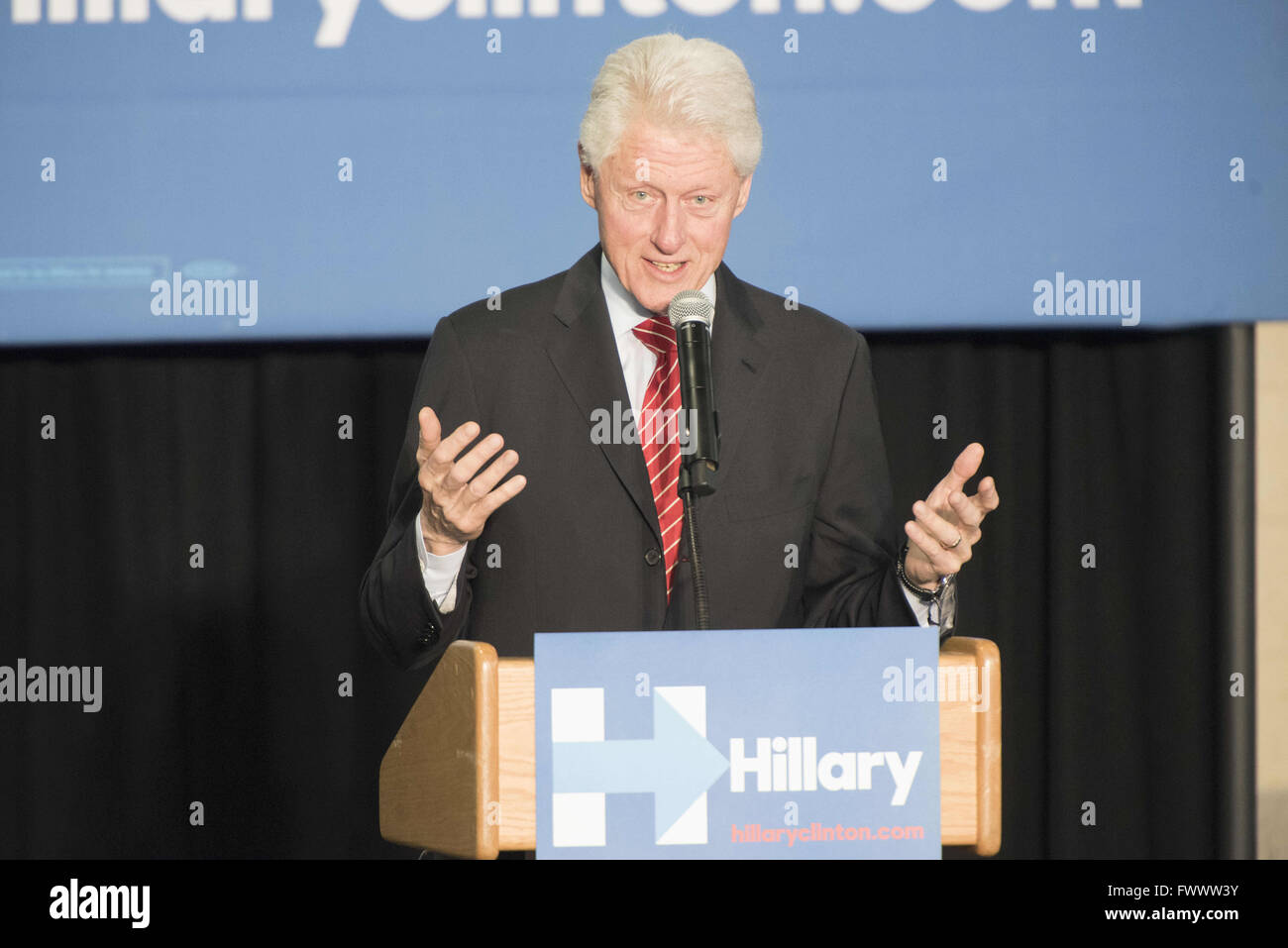 Philadelphia, Pennsylvania, USA. 7th Apr, 2016. Former President, BILL ...