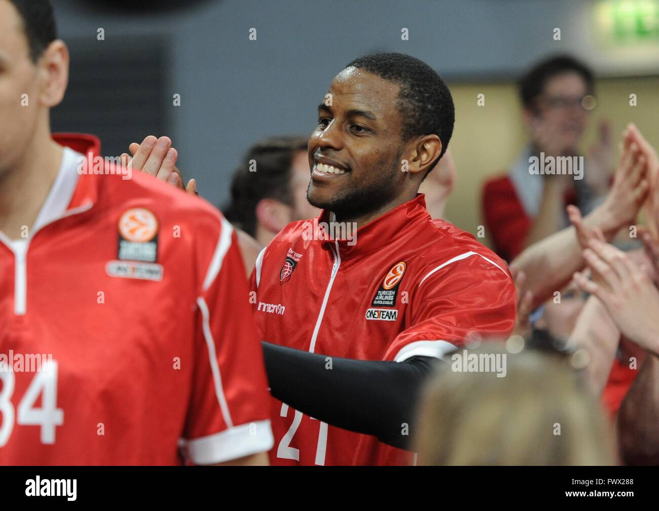 Bamberg, Germany. 07th Apr, 2016. Brose Baskets Bamberg's Darius Miller ...
