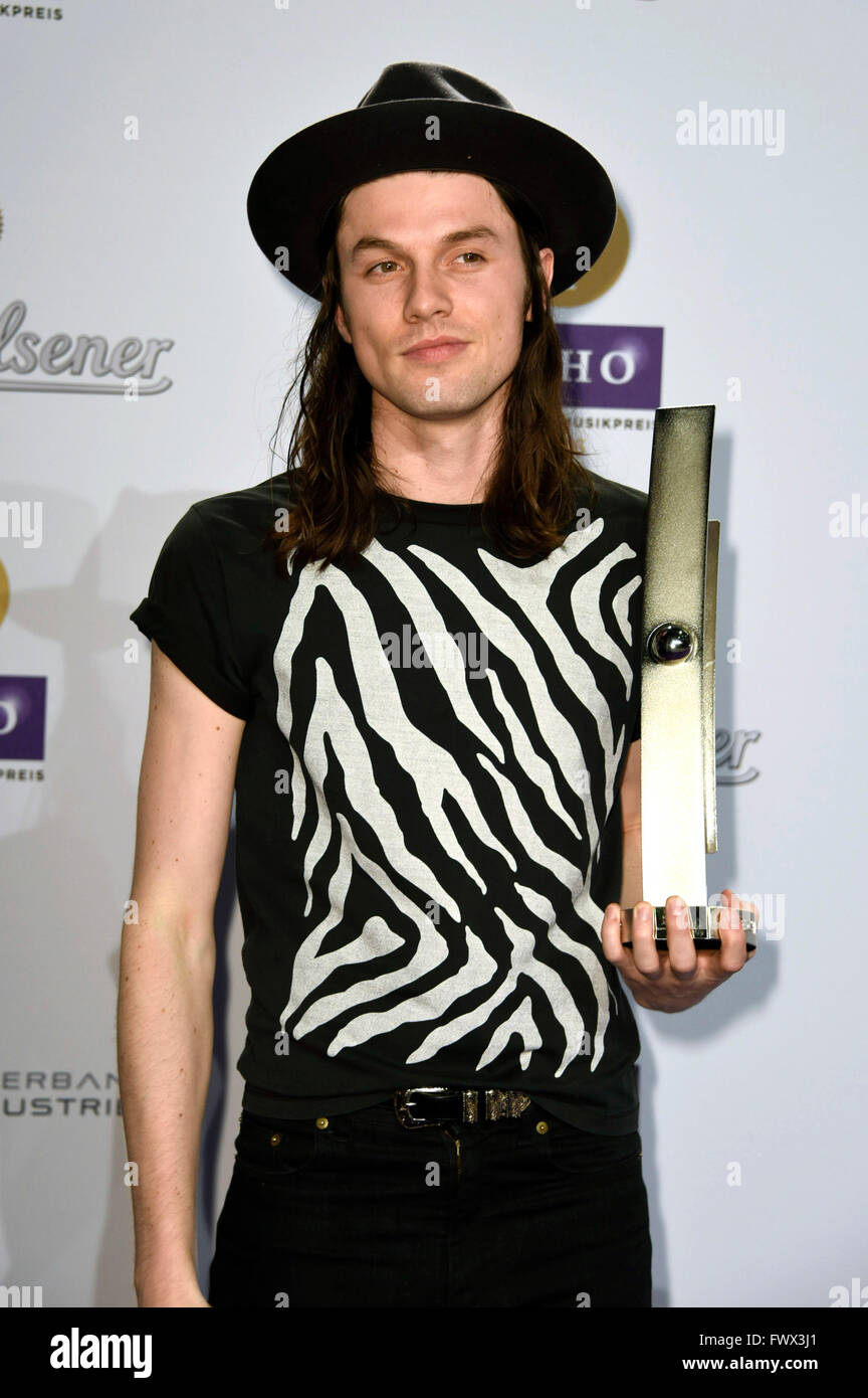 James Bay at the ECHO Award 2016 in Berlin, 07.04.2016 © dpa picture ...