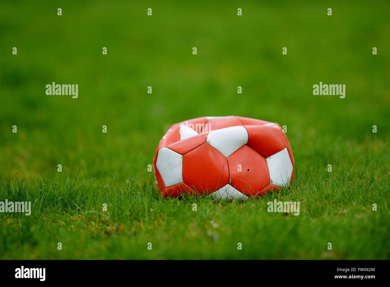 Kaputt club hi-res stock photography and images - Alamy